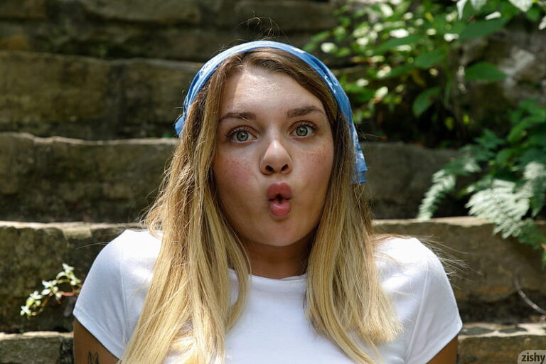 Gabbie Carter Age, Net Worth, Family & Husband 2026